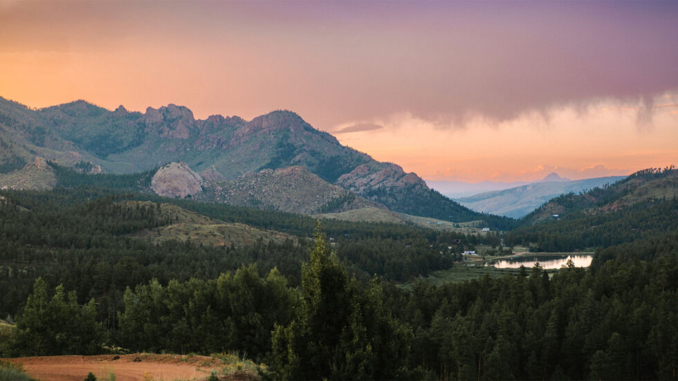 Summer Vacation Cabin Rentals in Colorado - Pikes Peak Ranch - Woodland ...