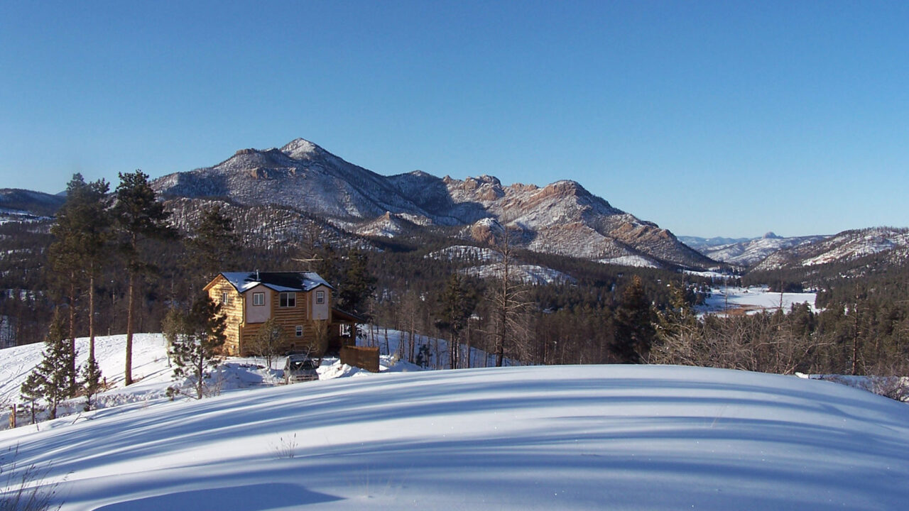 Winter Vacation Cabin Rentals in Colorado - Pikes Peak Ranch - Woodland ...